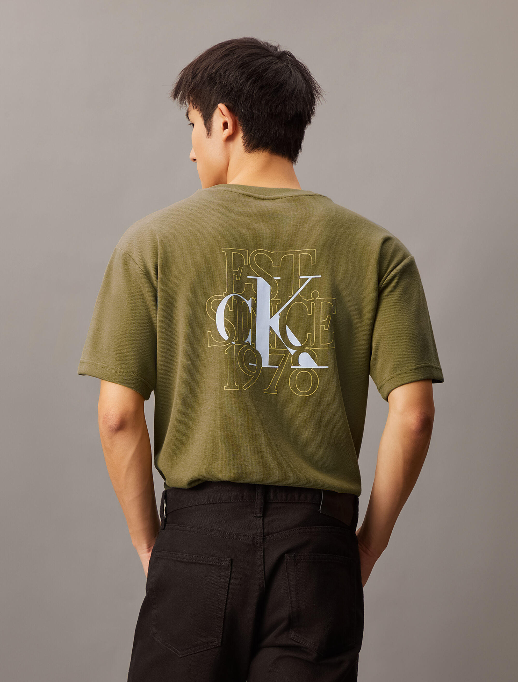Back Monogram Short Sleeve Sweatshirt | green | Calvin Klein